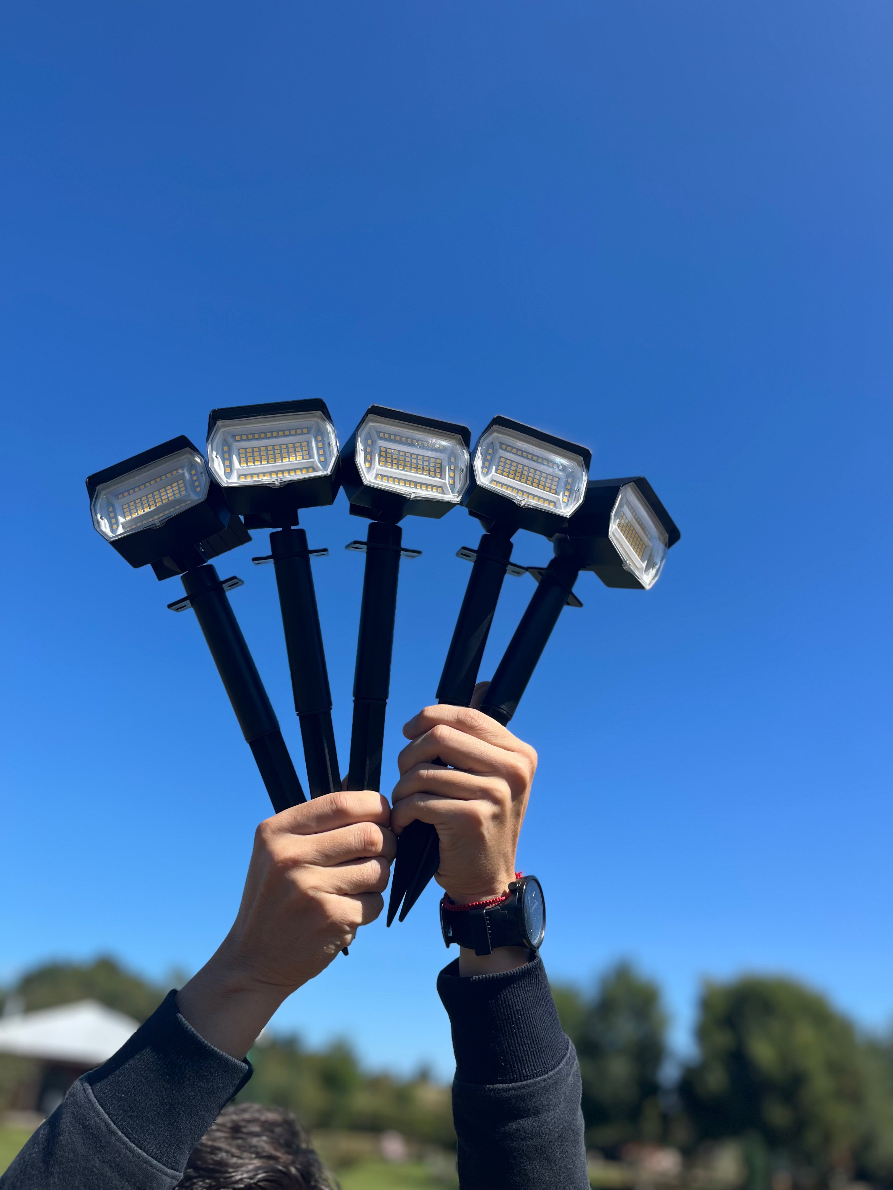 PACK 5 Faroles Solares Luz Cálida Para Jardín + ENVÍO GRATIS – PRANA Chile